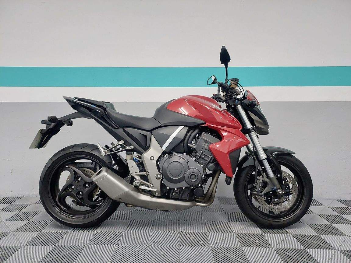 HONDA CB1000R – 2009 – 24.384 Km – Moto Opción